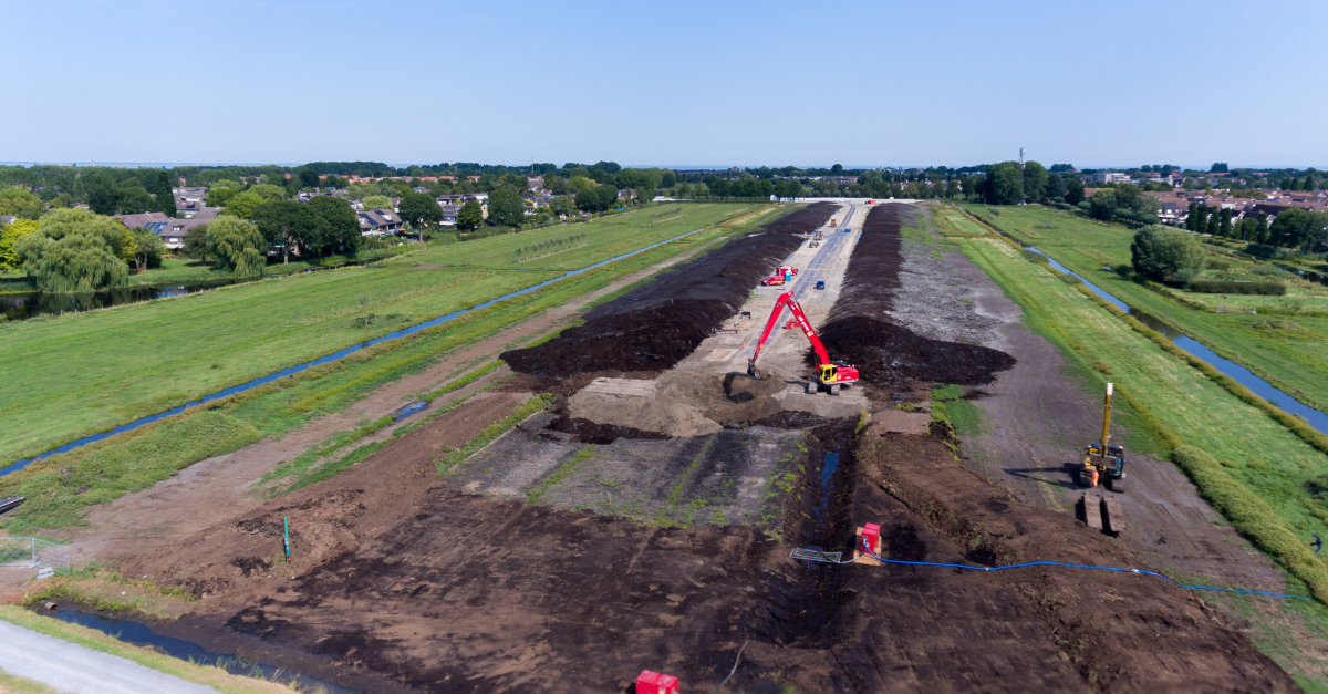 De aanleg van de nieuwe ontsluitingsweg is in volle gang! | KWS